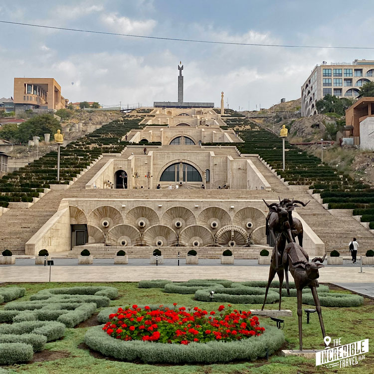 Stadtspaziergang in Eriwan - The Incredible Travel Blog